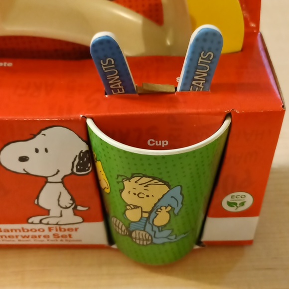 Peanuts | Dining | Peanuts Snoopy 5pc Bamboo Fiber Kids Dinnerware Set ...